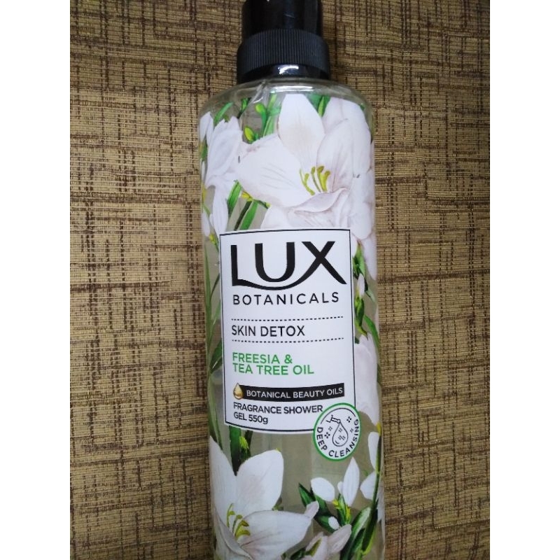 Lux小蒼蘭 櫻花 沐浴乳 550g | 蝦皮購物