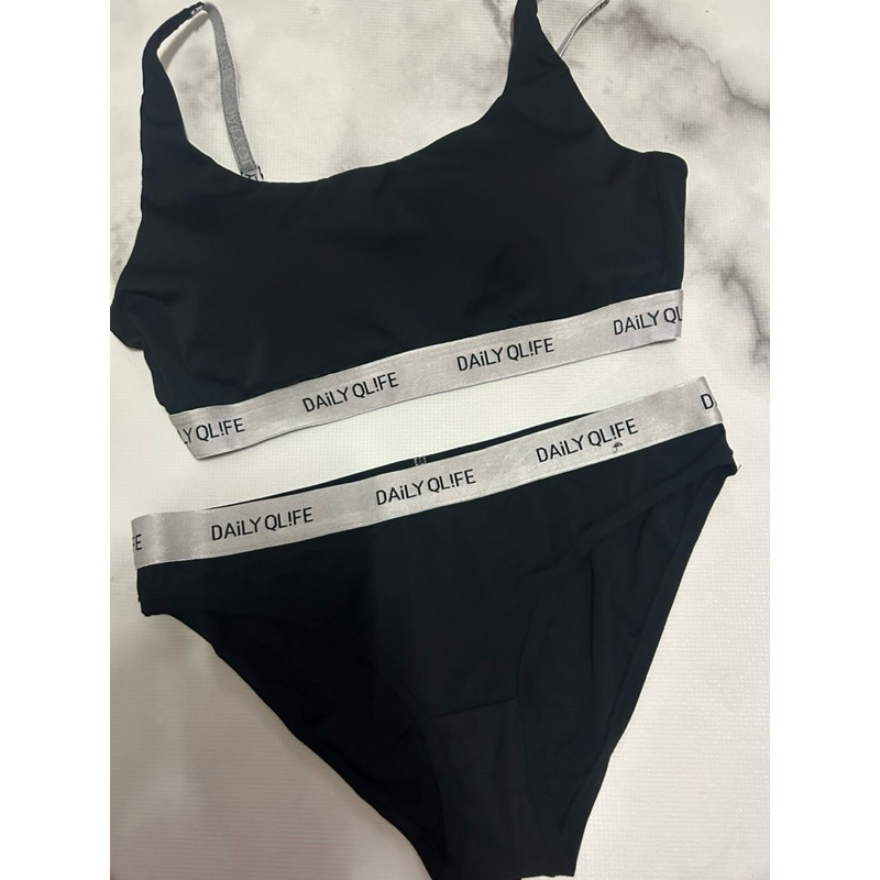 Qmomo 涼感內衣套裝 上衣XL 內褲L | 蝦皮購物