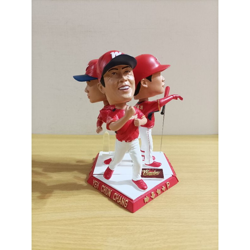 中華職棒味全龍隊 徐若熙 葉君璋 劉基鴻 組合搖頭公仔 正版 限量 CPBL 台灣大賽總冠軍紀念 | 蝦皮購物