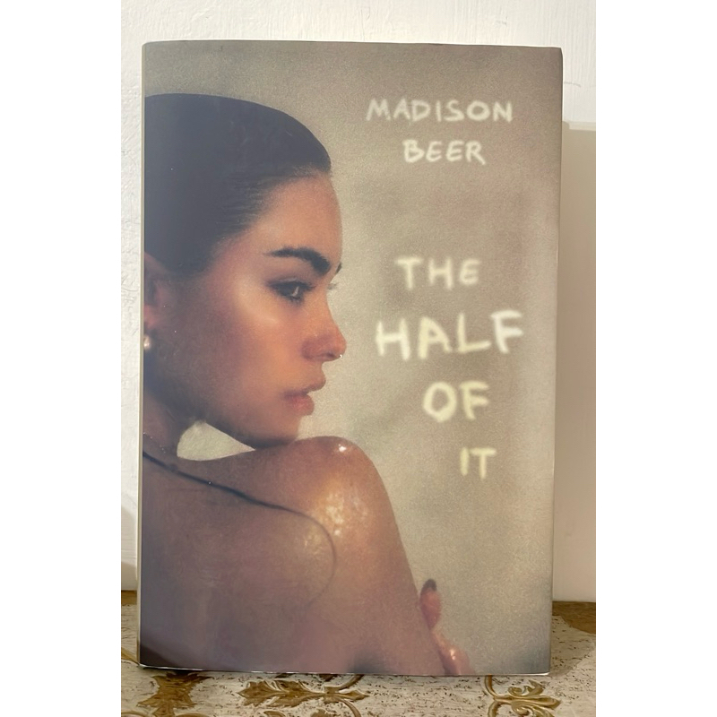 The Half Of It / Madison Beer[二手書] | 蝦皮購物