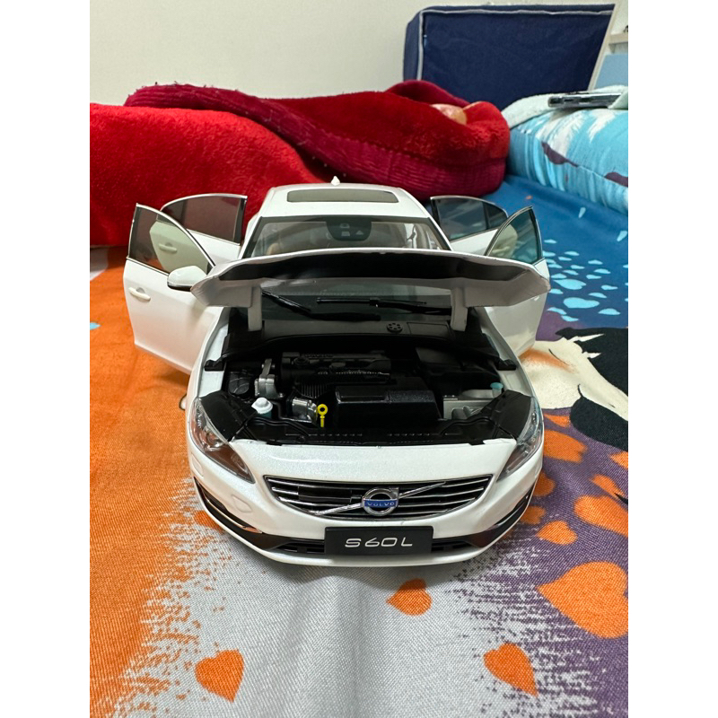 1:18 VOLVO S60 S60L模型車 白色1/18 | 蝦皮購物