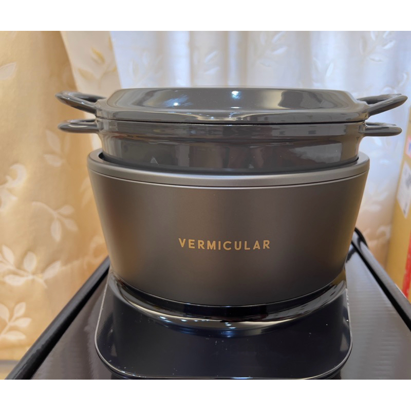 （加贈陶瓷烤盤)全新公司貨 Vermicular IH琺瑯鑄鐵電子23cm | 蝦皮購物
