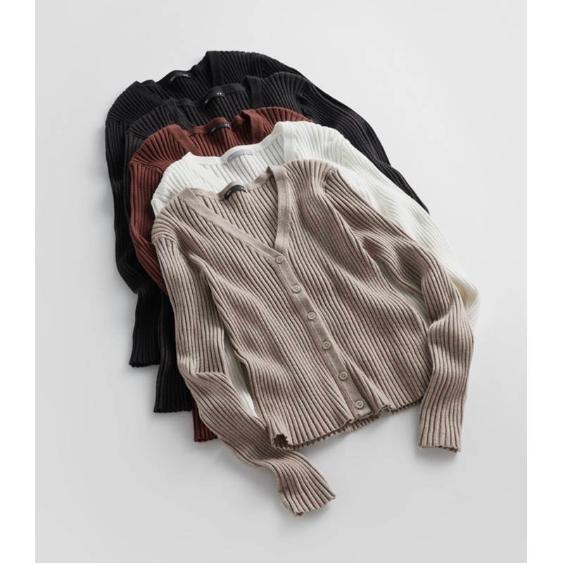 lativ 女裝 柔軟羅紋短版針織外套 麻花卡其/咖啡/米白/三色合購優惠 | 蝦皮購物