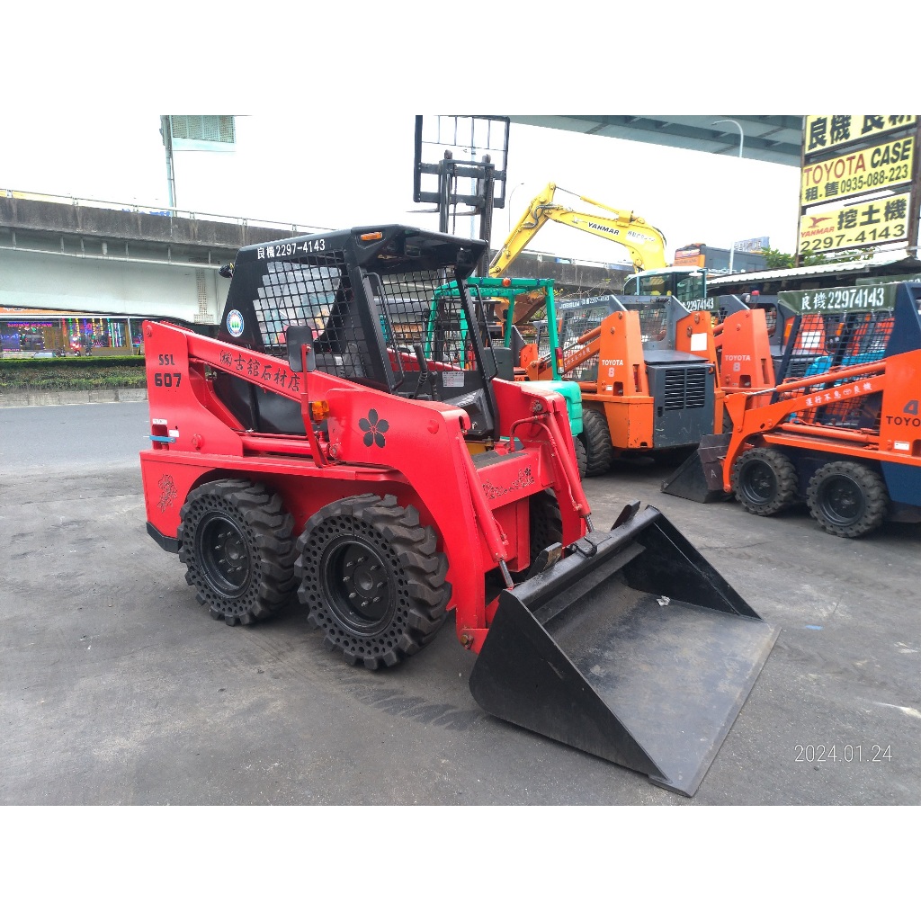 TCM 607 鏟裝機, 小山貓, 省油,靈敏超好開 | 蝦皮購物