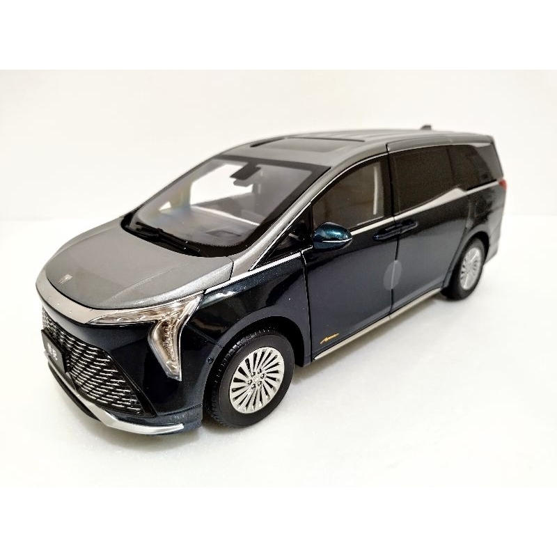 （現貨) 1:18 原廠 上汽通用別克GL8世纪CENTURY MPV 銀綠雙併色 | 蝦皮購物