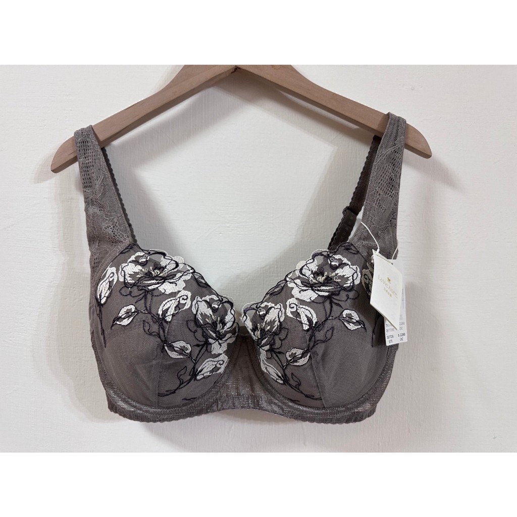 華歌爾 精緻內衣 E75 專櫃內衣 獨家 特賣 75E 蕾絲 刺繡 | 蝦皮購物