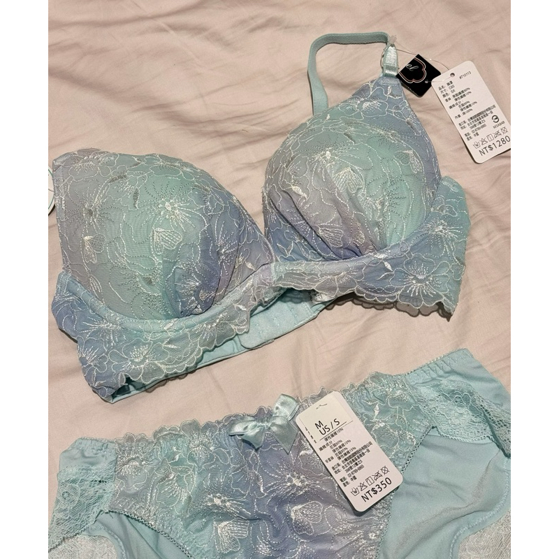 aimerfeel 內衣+內褲 全套全新（尺寸C65) | 蝦皮購物