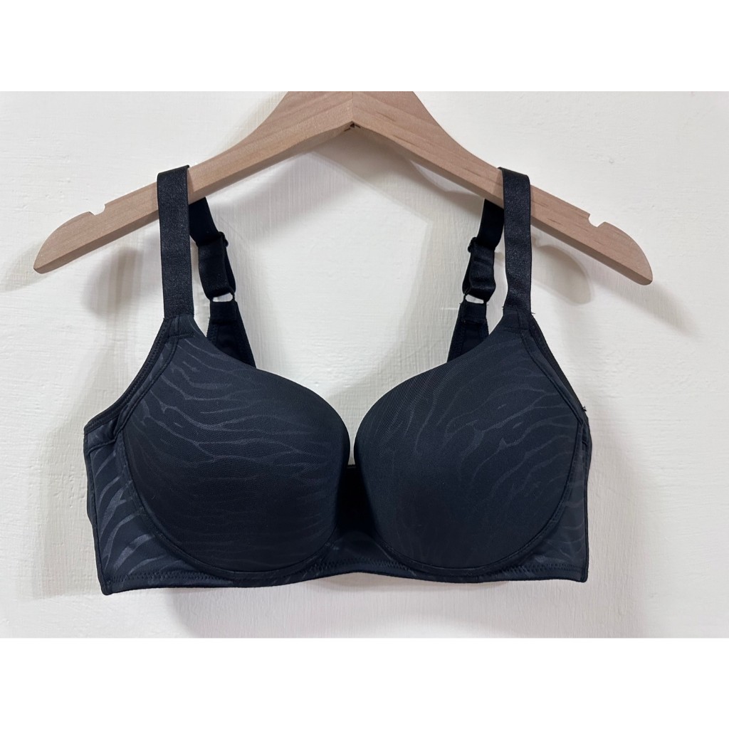 思薇爾 SWEAR 內衣 百貨專櫃 零碼 特惠 無鋼圈C75 三排扣 內衣 75C | 蝦皮購物