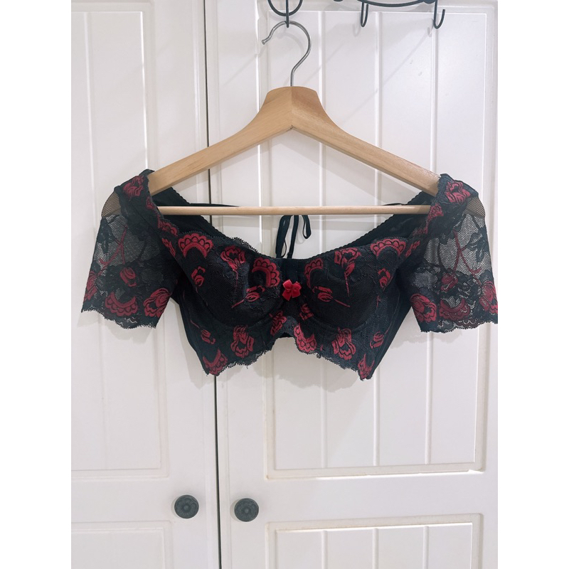 [九成新]NIUNIU衣櫥 軟鋼圈玫瑰鎖肉肉強效調整型內衣 70B五排扣/透氣排汗/肩帶不可調/超集中 原價$590 | 蝦皮購物