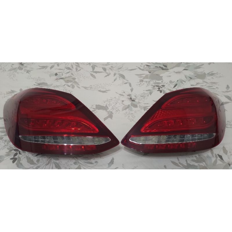 原廠 BENZ 賓士14~18 W205 C-CLASS中高階尾燈 | 蝦皮購物