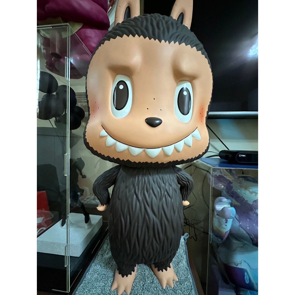 現貨(正品)泡泡瑪特 MEGA珍藏系列 Labubu 1000% 小雀斑 1000% 龍家昇（Kasing Lung） | 蝦皮購物