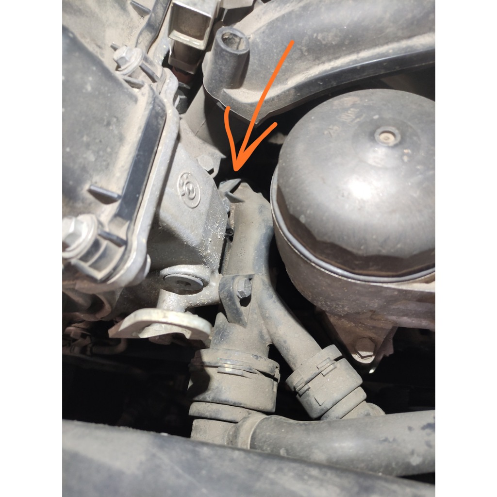 BMW E81 E87 E88 E82 116i 118i 120i N43 N45 N46 引擎缸蓋水管接頭 | 蝦皮購物