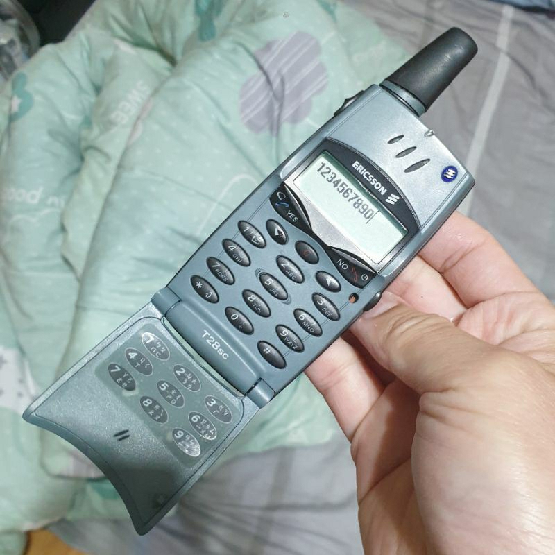 出清絕版經典收藏 早期 Ericsson T28sc 藍綠色 可開機操作 外觀新如圖 超薄金城武代言手機 | 蝦皮購物