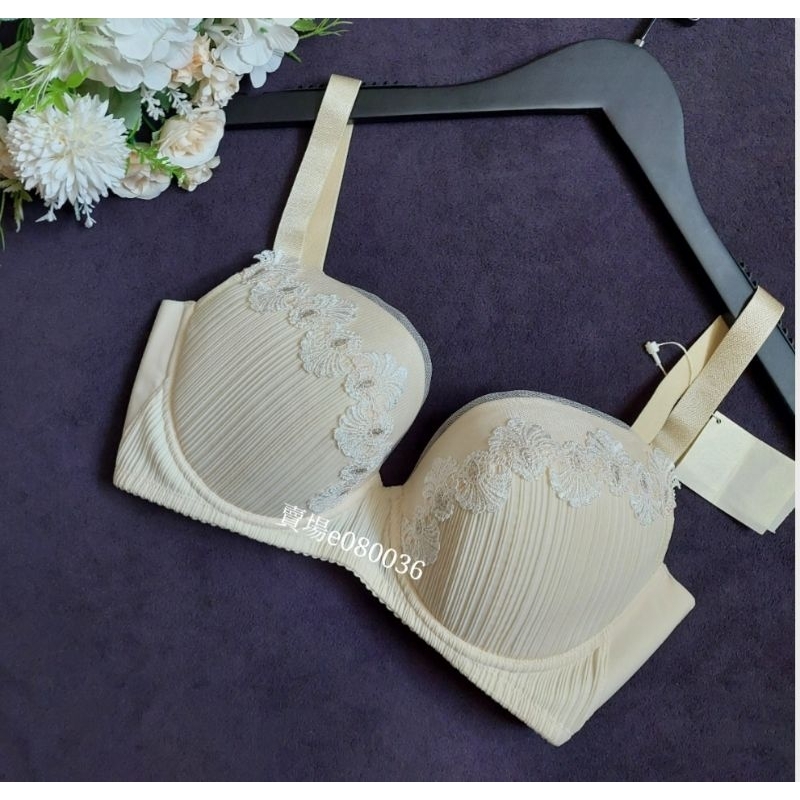 2色【金華歌爾】日本製💖日本進口 刺鏽蕾絲 集中包覆內衣 75F，80F，90F 大罩杯內衣 進口內衣 | 蝦皮購物