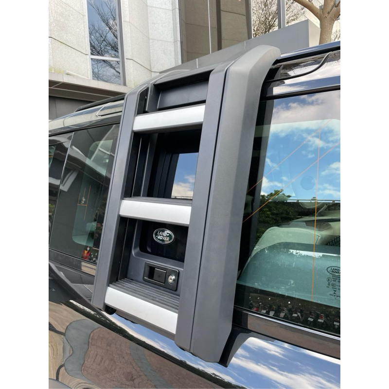 LAND ROVER DEFENDER 90 110 原廠全新展開式車頂梯 DEPLOYABLE ROOF LADDER | 蝦皮購物