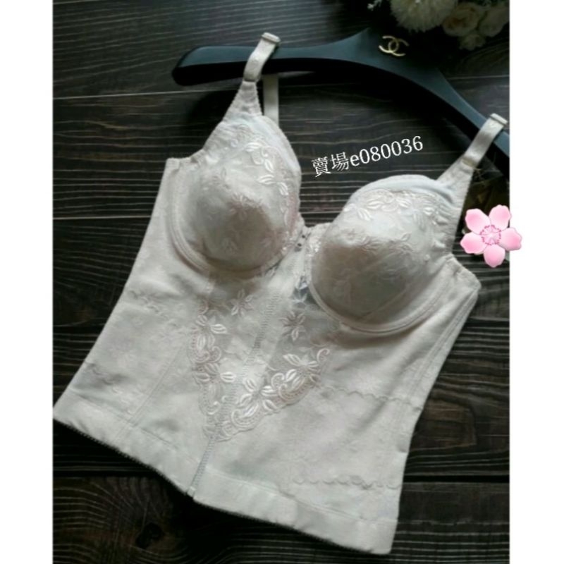 華歌爾【摩奇X】重機能 高脅 豐胸 塑腰 束腹 調整型內衣95B，85B，80B，75D，75B 原價2150 塑身內衣 | 蝦皮購物