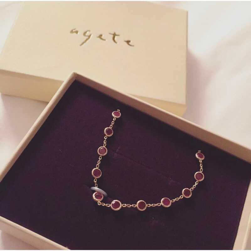 全新 正品 日本帶回 Agete 紅寶石手鍊 10k 日本專櫃品牌 輕珠寶 氣質 復古 紅寶石 手鍊 | 蝦皮購物