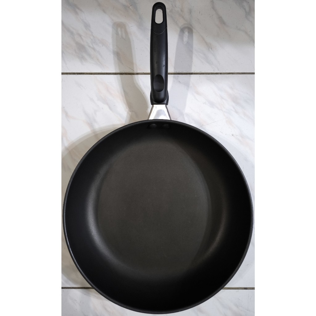 #MEYER #美亞 #酷樂系列 易潔內外 #不沾鍋 #平底鍋 #20cm (IH/電磁爐適用) | 蝦皮購物