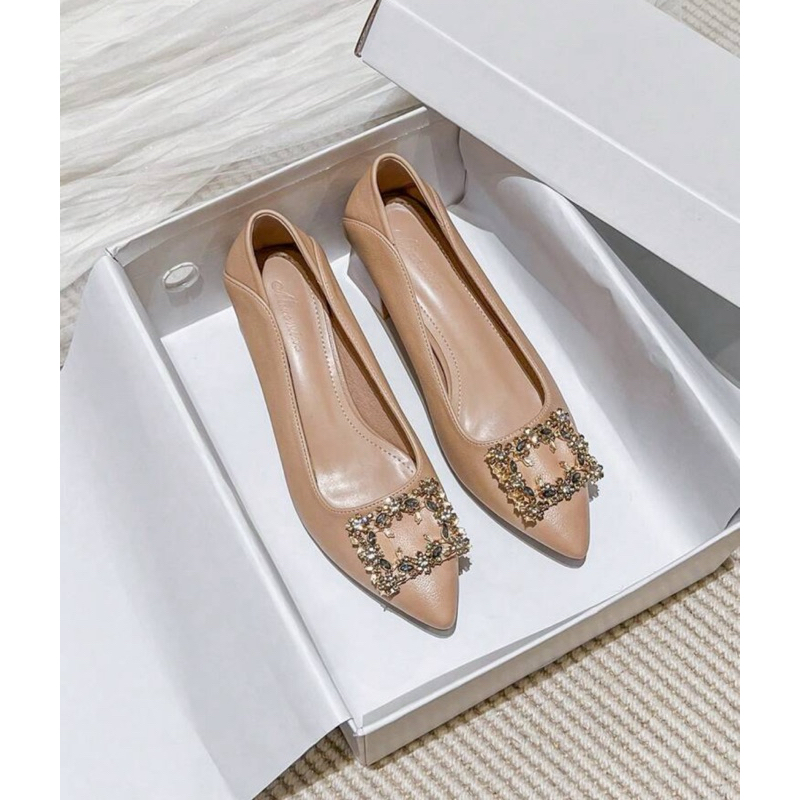 二手美品 CN41號 水鑽 尖頭 卡其色 粗根 低跟鞋 | 蝦皮購物