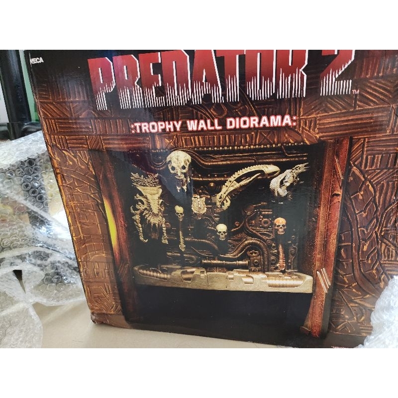 NECA PREDATOR 2 TROPHY WALL DIORAMA 終極戰士骨牆 | 蝦皮購物