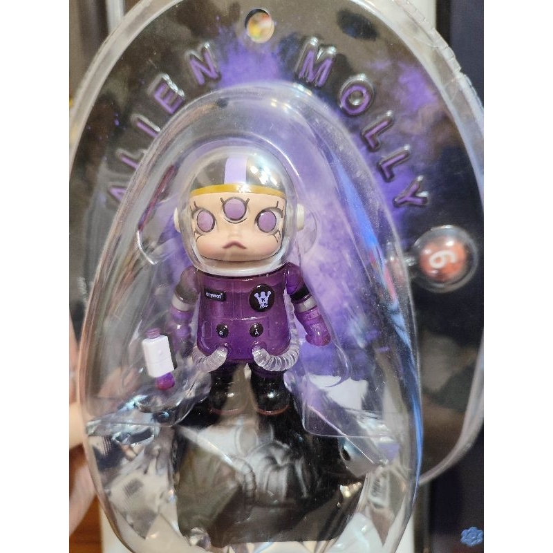 自取2000 POPMART Alien Molly 宇航員 太空人 6號 紫水晶 二手已拆 非 100% | 蝦皮購物