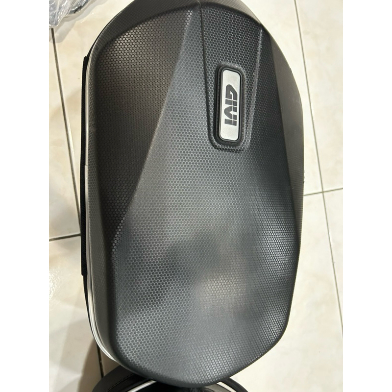 《有間小店》中古 GIVI 3D600 側掛包 馬鞍箱 | 蝦皮購物