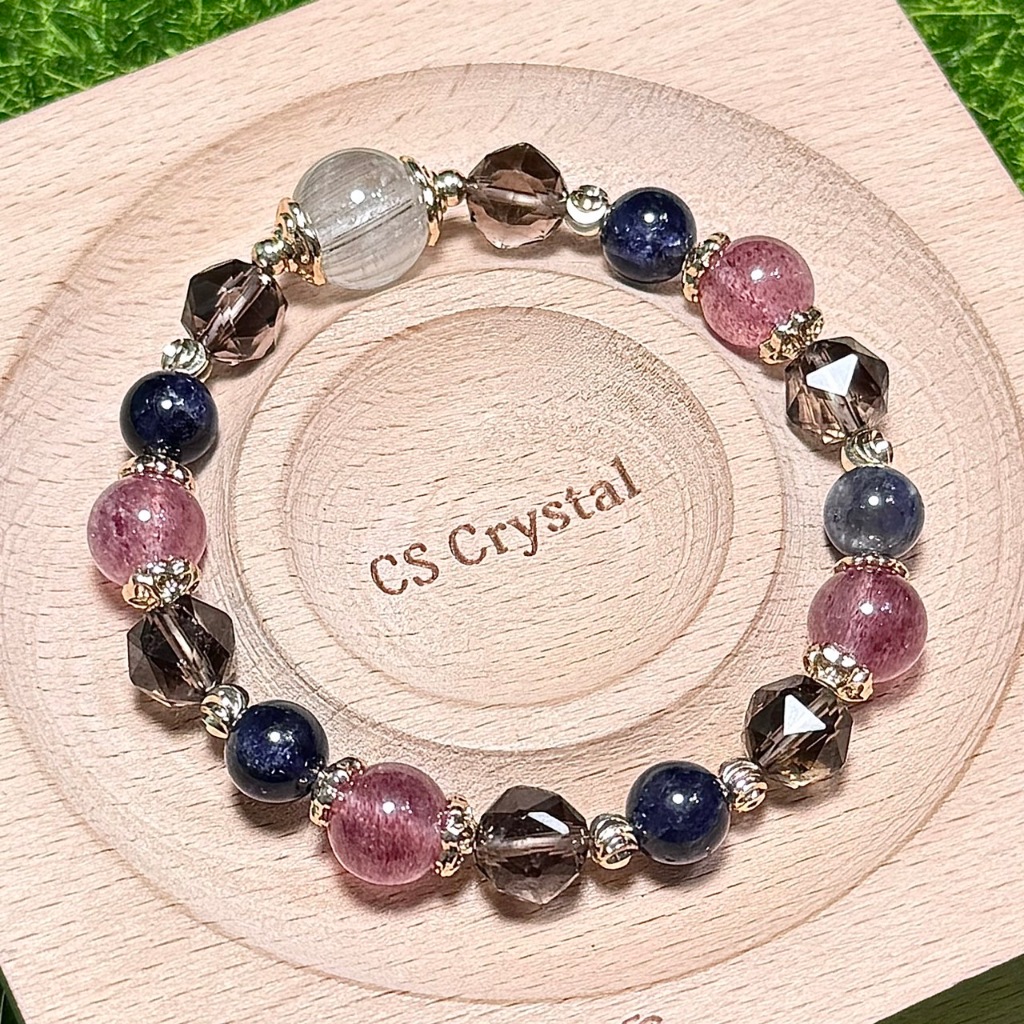 CS Crystal 編號680 - 順絲藍灰兔毛水晶+草莓晶+墨水茶晶+堇青石設計款 | 蝦皮購物