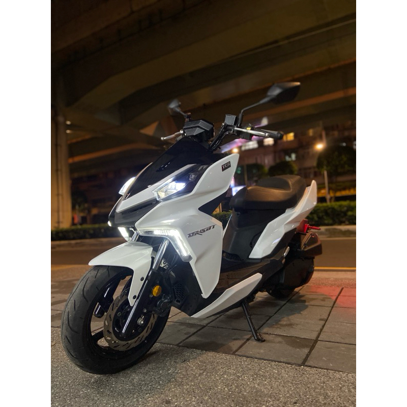 售 2021年12月Drg158超漂亮 只有一台稀有白龍 | 蝦皮購物