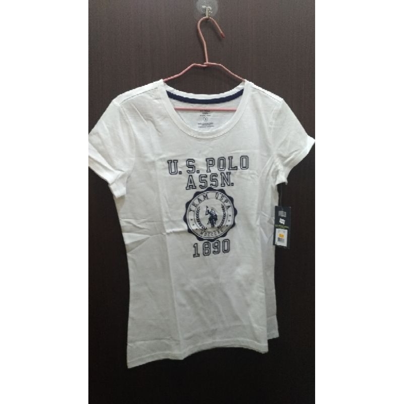Uspolo 上衣 前壓深藍字框圖章馬刺繡短踢 白 S號 | 蝦皮購物