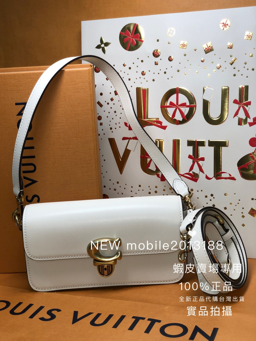 台灣現貨 全新正品 COACH CE331 白色 STUDIO BAGUETTE 法棍包 酒神包 腋下包 單肩背 斜背包 | 蝦皮購物