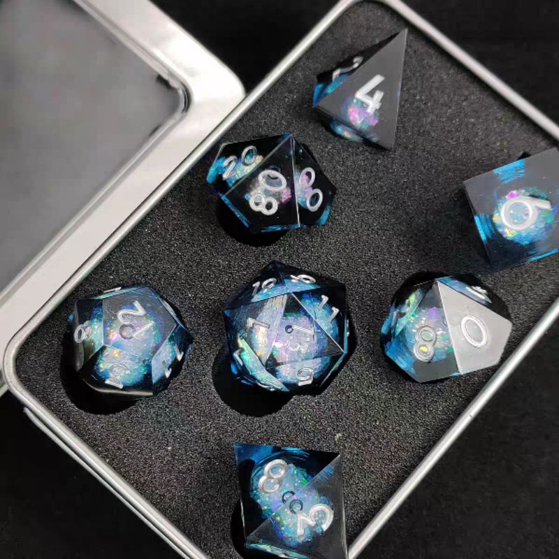 現貨🌹【TRPG CoC/DnD高級開窗金屬盒】🌹可容納一組骰（7顆）/首飾盒 | 蝦皮購物