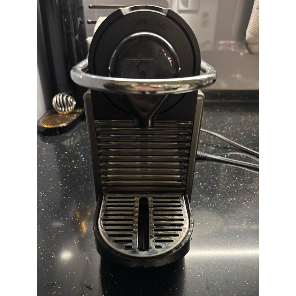 二手 85新 Nespresso Pixie 膠囊咖啡機 C60 鐵灰 | 蝦皮購物