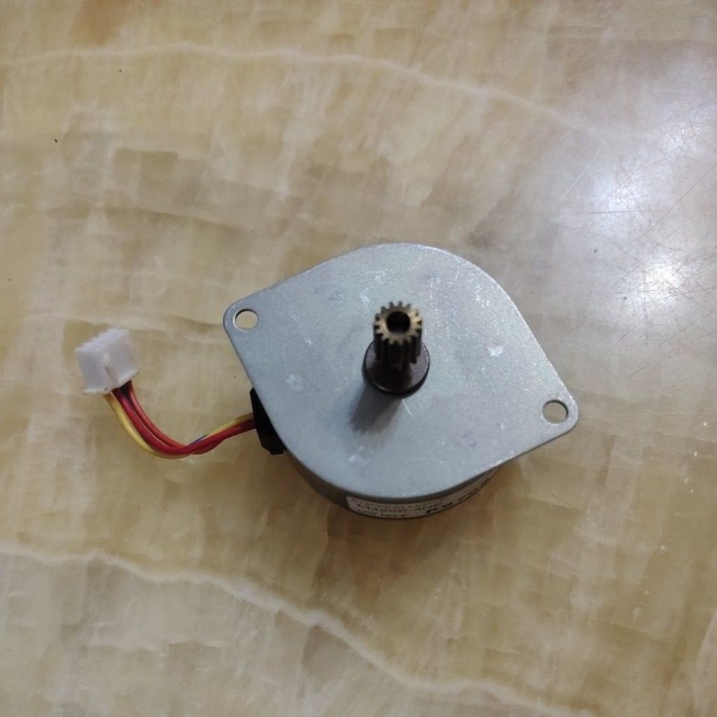 二手馬達--STEPPING MOTOR MITSUMI M42SP-4NP | 蝦皮購物