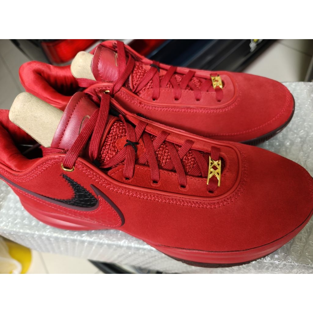 二手近新 NIKE LBJ XX 20 利物浦 紅 麂皮 籃球鞋 US11 | 蝦皮購物