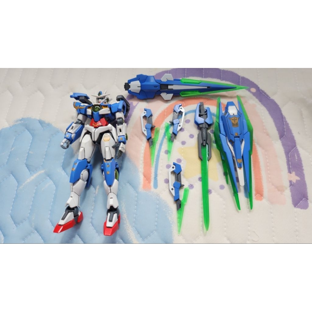 萬代 HG 00 1／144 00Q (已組裝)含改件有噴漆 | 蝦皮購物