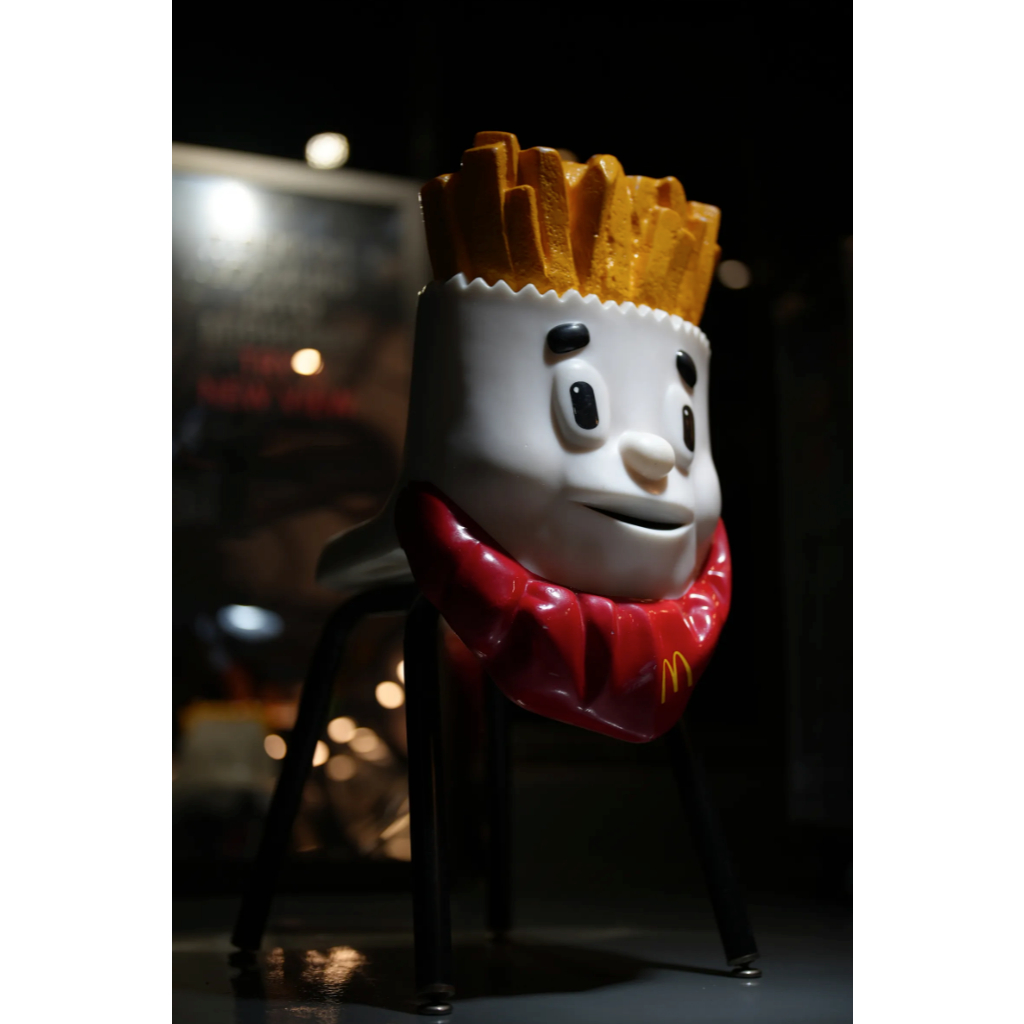 1980s McDonald's Playland French Fries Chair 白鼠條椅 + 原廠椅腳 | 蝦皮購物