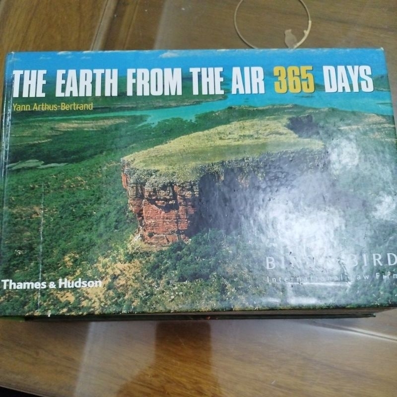The Earth From The Air 365 Days/ | 蝦皮購物