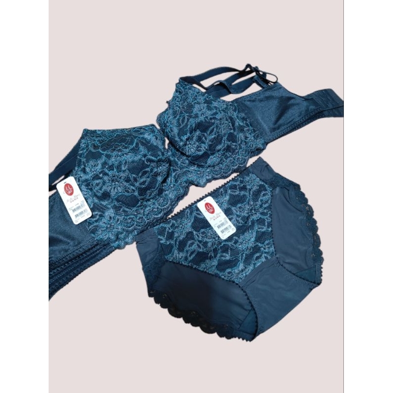 曼黛瑪璉全新成套75F/80E/100G.3排3扣Hibra大波集中包覆提托性感蕾絲透膚無襯大罩杯內衣 | 蝦皮購物