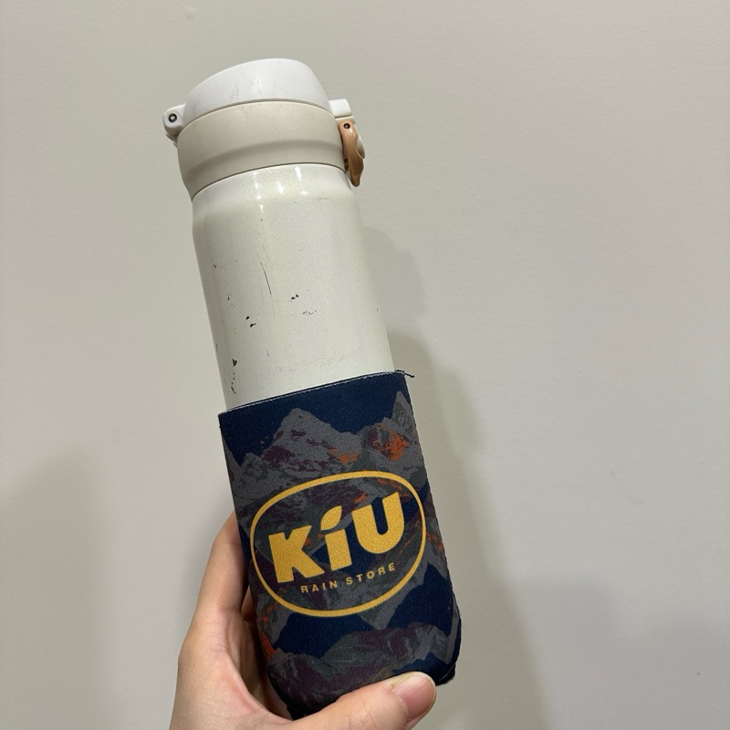 日本品牌 KIU 隔熱杯套 | 蝦皮購物