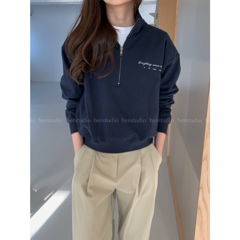 HERStudio韓國代購 半拉鍊刺繡字體mtm(2col) | 蝦皮購物