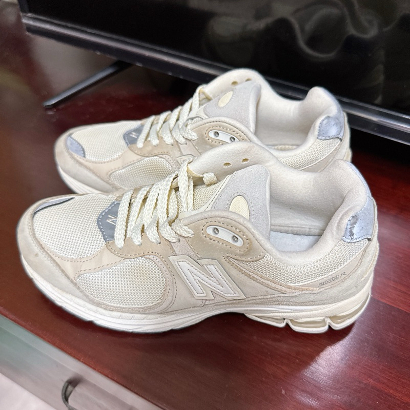 New Balance 2002RCC 24.5cm 燕麥米杏 | 蝦皮購物