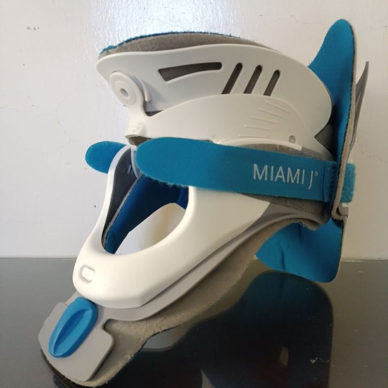 二手99.9成新 奧索ossur MIAMI J 護頸 C006 - 邁阿密可調式頸圈 頸圈 頸部 護具 | 蝦皮購物