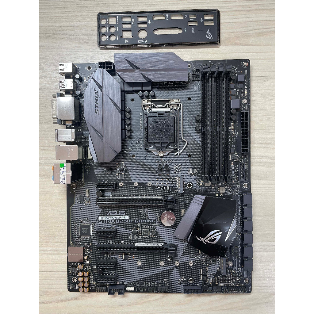 ⭐️【華碩 ASUS ROG STRIX B250F GAMING】⭐ 電競主機板/支援6、7代處理器/附檔板/保3個月 | 蝦皮購物