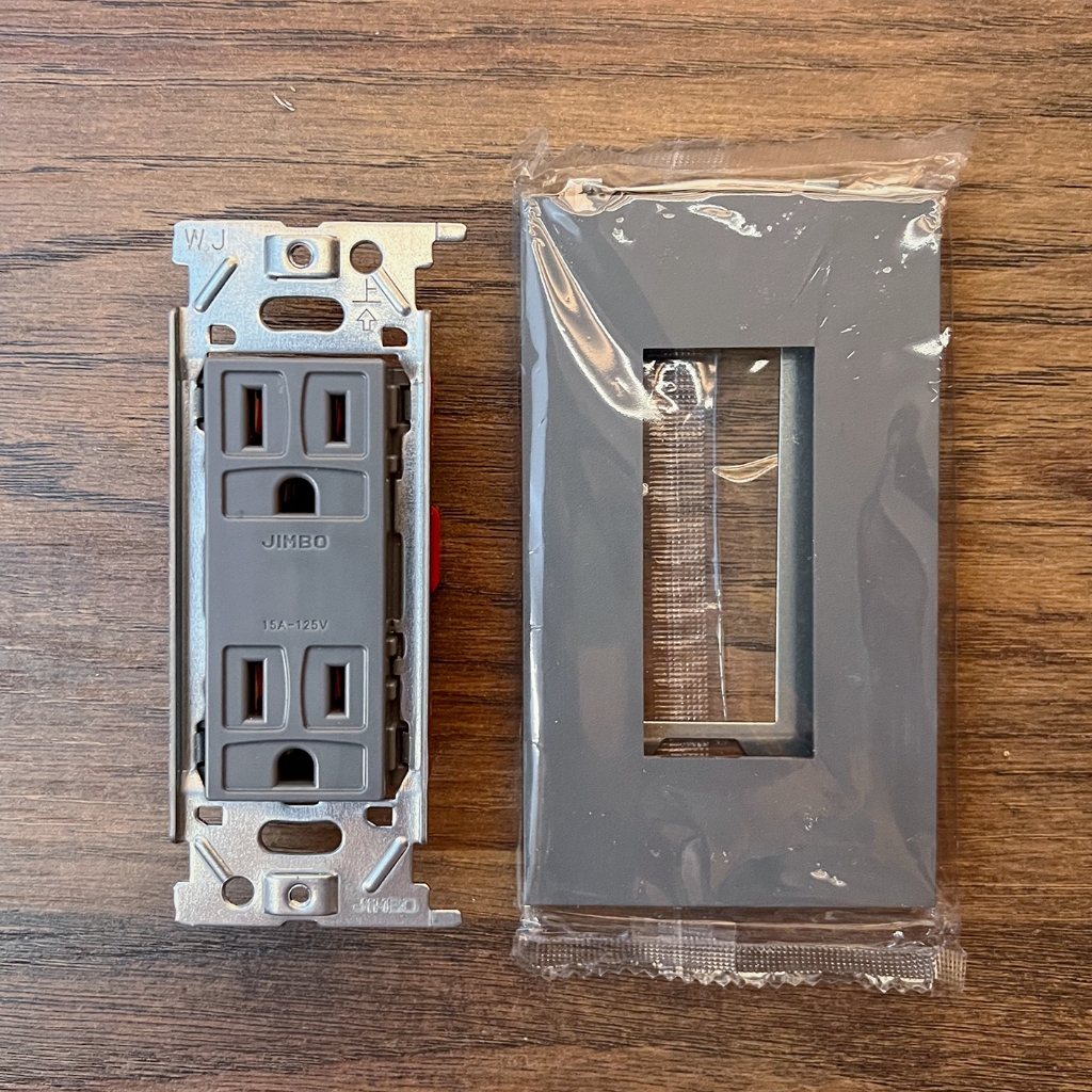 【全新 現貨】日本 神保電器 JIMBO NK SERIE 系列 插座 三孔 雙插附接地 消光 含面板 灰色 灰 | 蝦皮購物