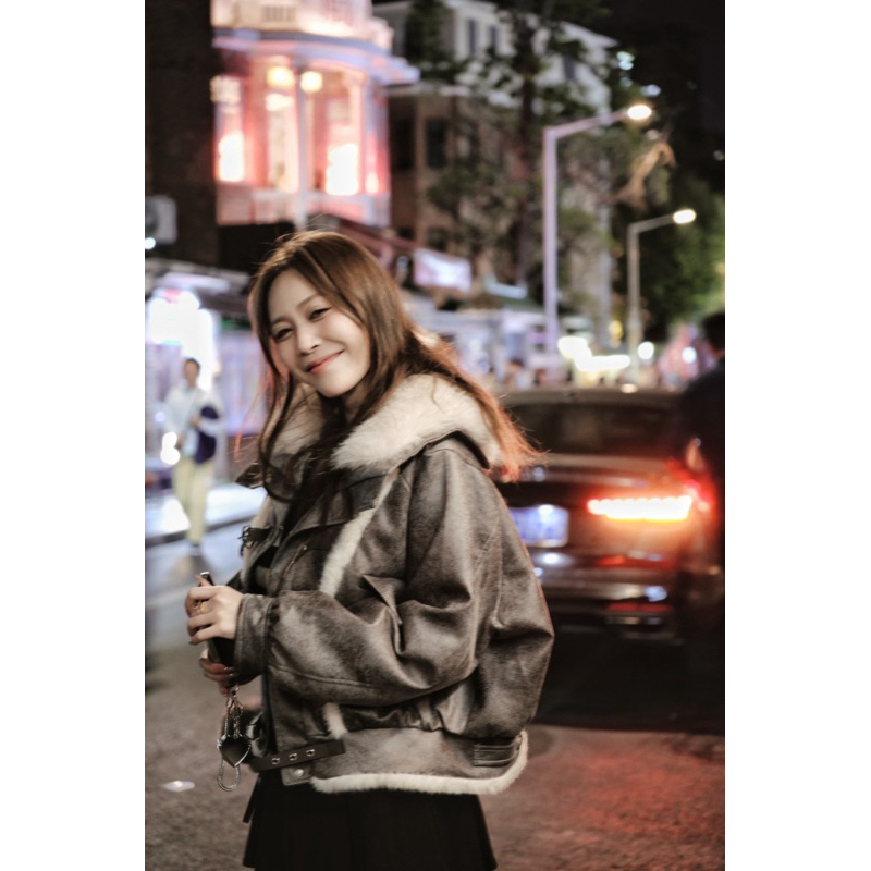 現貨｜左左家· #7768 90全鴨絨麂皮外套 超輕！超暖 零下低溫超保暖S-XL都可穿 男女可保暖輕鴨絨外套 | 蝦皮購物