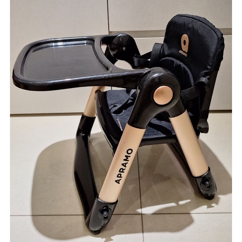 英國 APRAMO FLIPPA 幼兒 餐椅 黑金 | 蝦皮購物