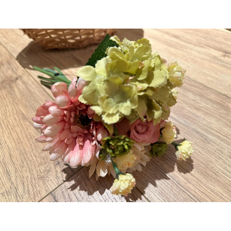 *黑頭小羊雜貨小舖*日本帶回zakka~CT觸媒～超美的鄉村風/法式風格雜貨風人造花束/居家佈置/拍照背景～（B款） | 蝦皮購物