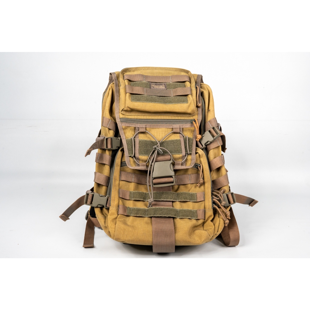 [工科大叔]二手良品/八成新/Magforce闊步者電腦背包(#0521) | 蝦皮購物