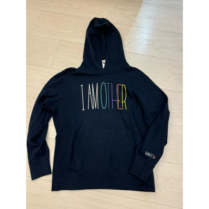 Pharrell Williams X uniqlo I AM OTHER 帽t size L | 蝦皮購物