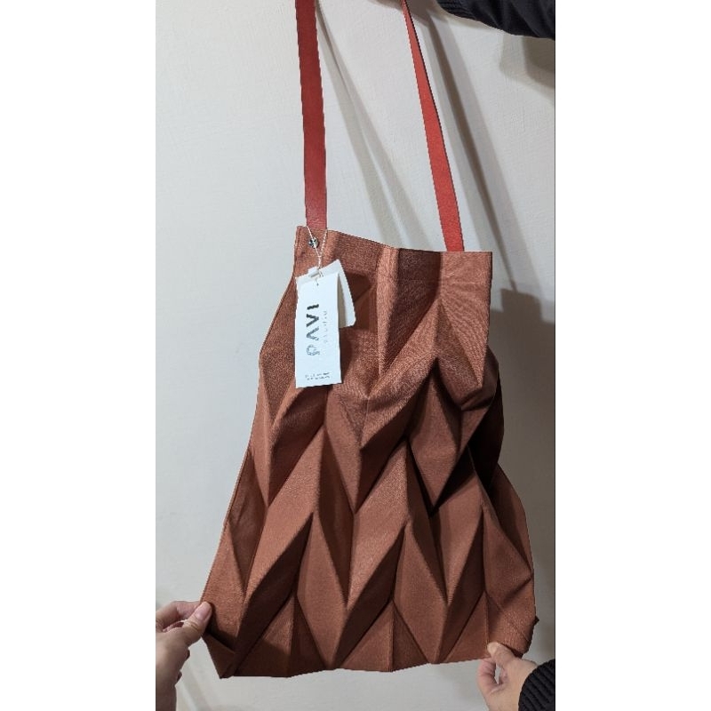 PAVI STUDIO摺疊肩背包深裸色（請看完商品描述） | 蝦皮購物